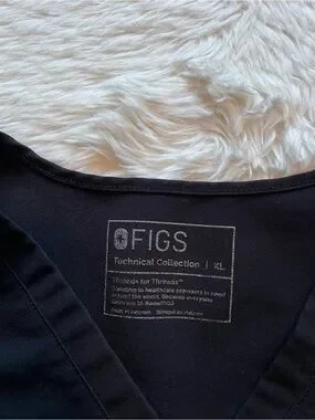 Figs | Tops | Figs Technical Collection Scrub Top Figs Scrubs Black ...